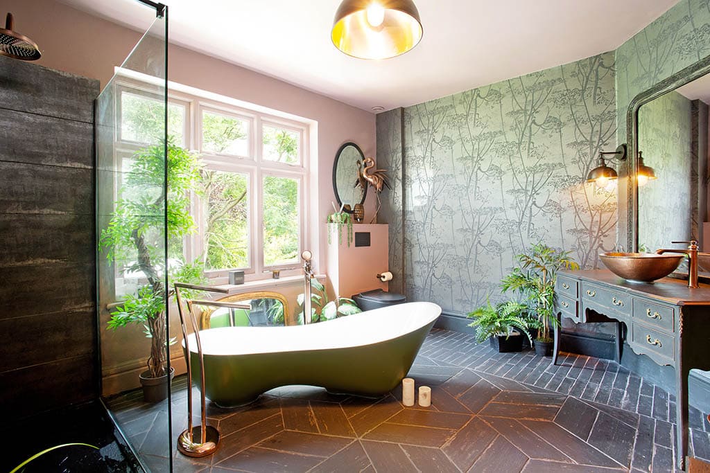 Creating A Spa-Like Atmosphere In Your Bathroom | Hugo Oliver